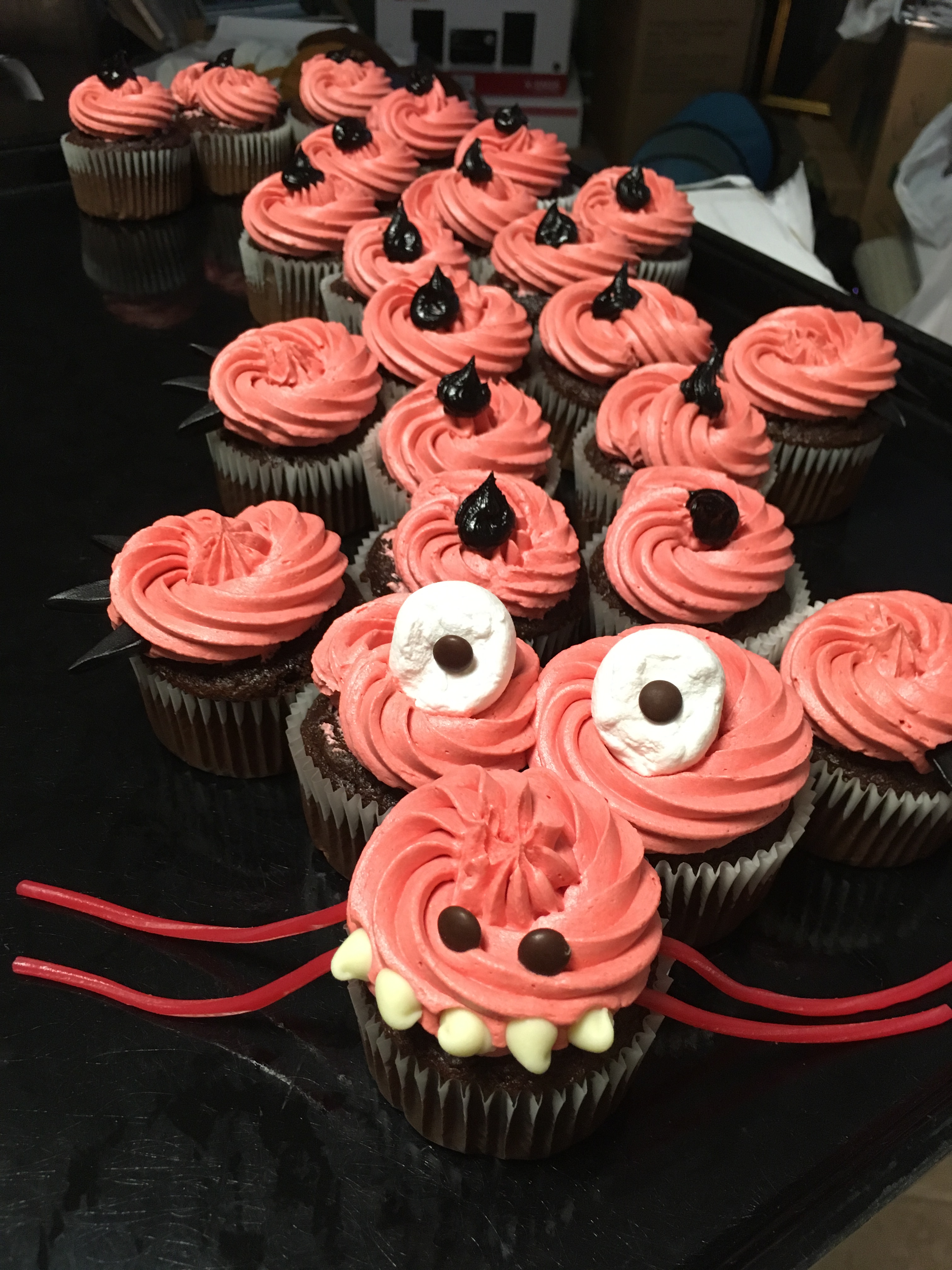 Dragon Cupcake Cake | The Amazing Shrinking Woman